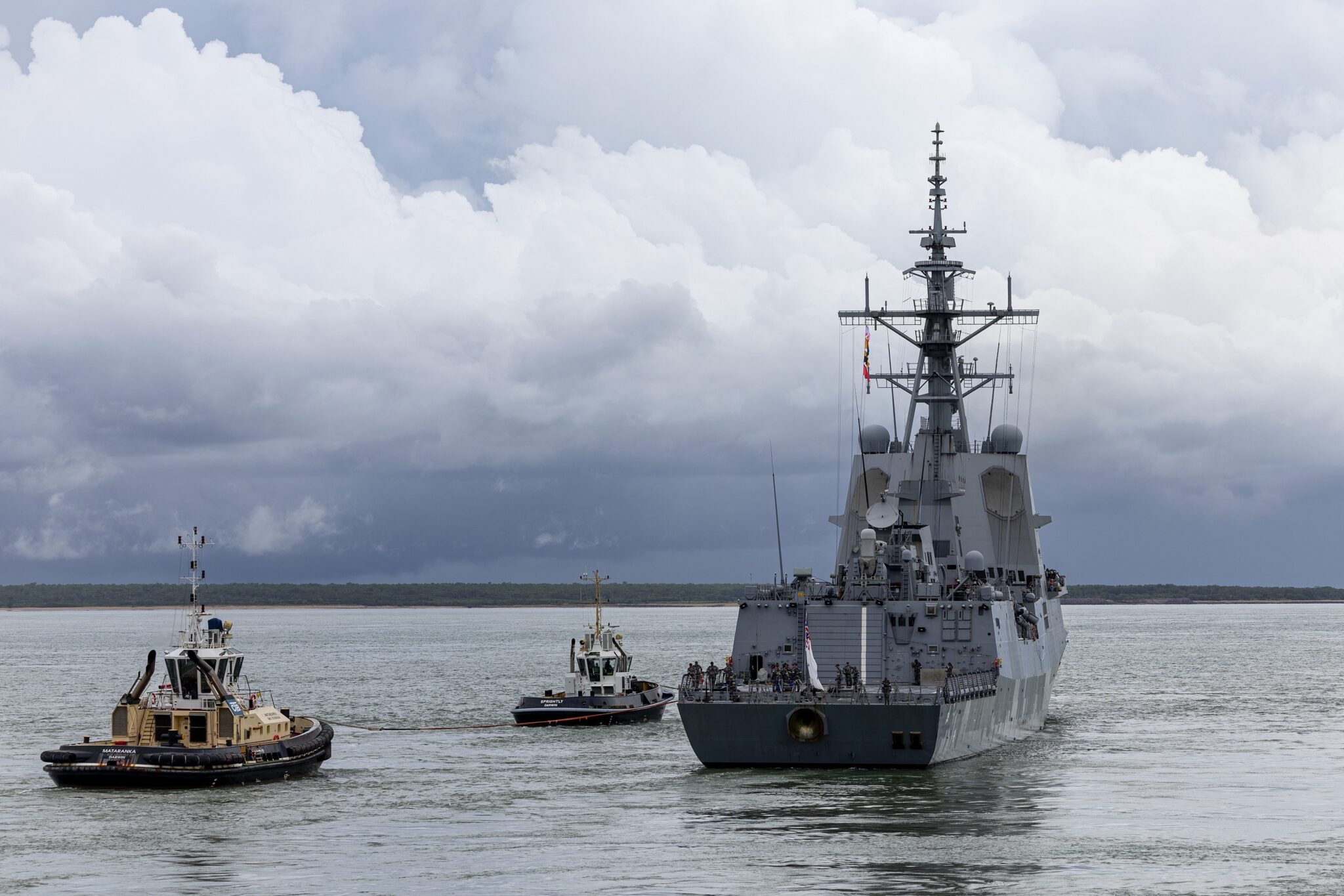 HMAS Hobart departs Darwin – The Naval Officers Association of Australia